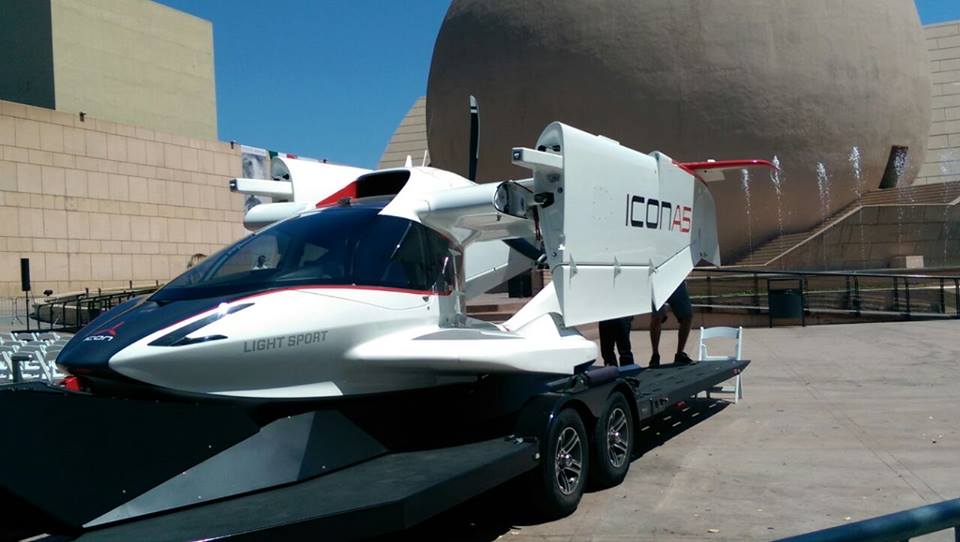 Tijuana fabricará aviones deportivos ICONA5 que puede guardar en casa ...
