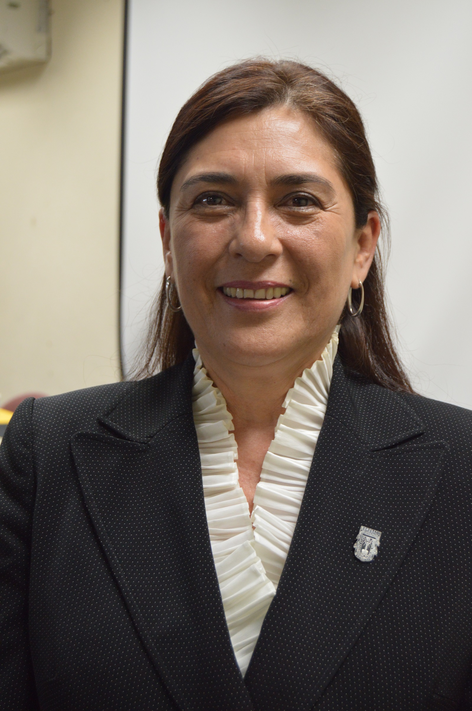 Maestra Lus Mercedes López Acuña, nueva directora de la Facultad de ...